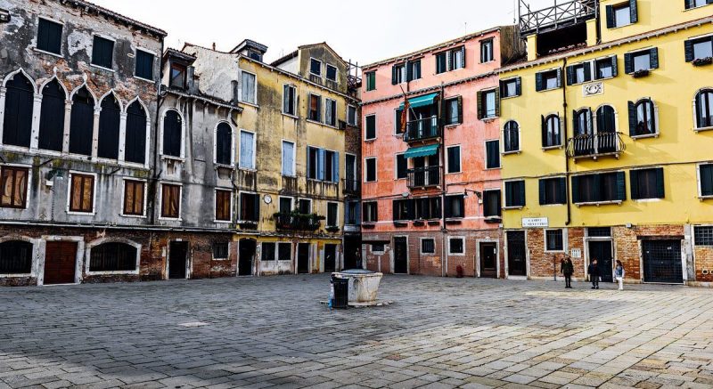 Venice Italy Photographer | Colorful Buildings of Venice